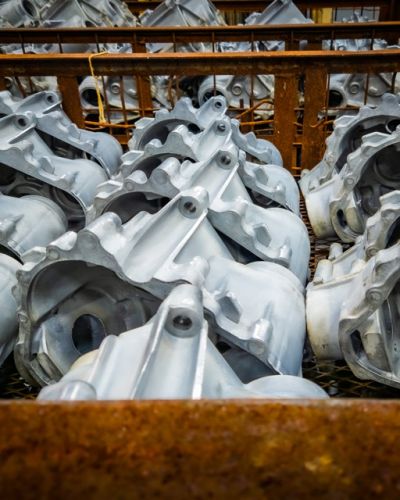 Squeeze Die Casting vs High Pressure Die Casting - CastAlum