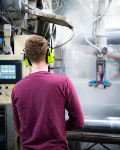 Squeeze Die Casting vs High Pressure Die Casting - CastAlum